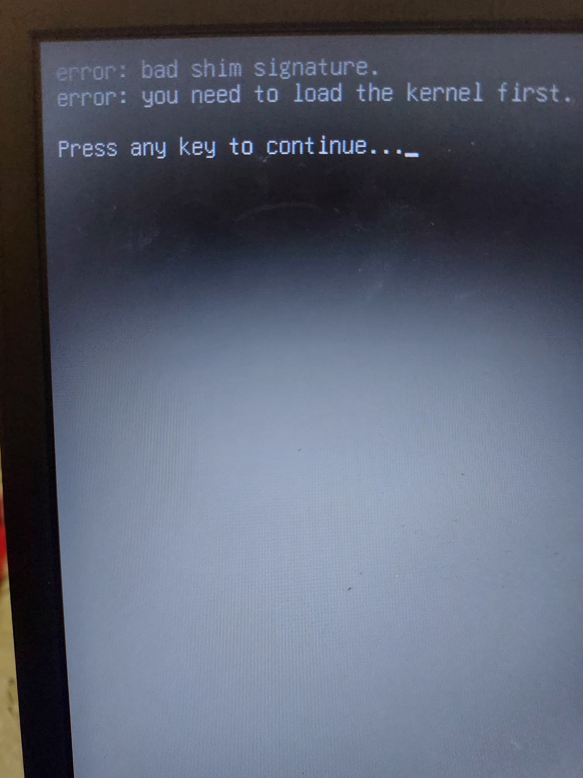 As configurações do meu sistema ubuntu sumiram, estou tentando formatar ... As configurações do meu sistema ubuntu sumiram, estou tentando formatar ...